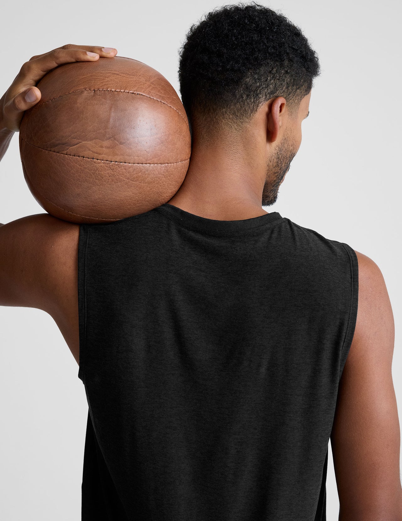 Featherweight Freeflo Men's Muscle Tank 2.0 | Beyond Yoga
