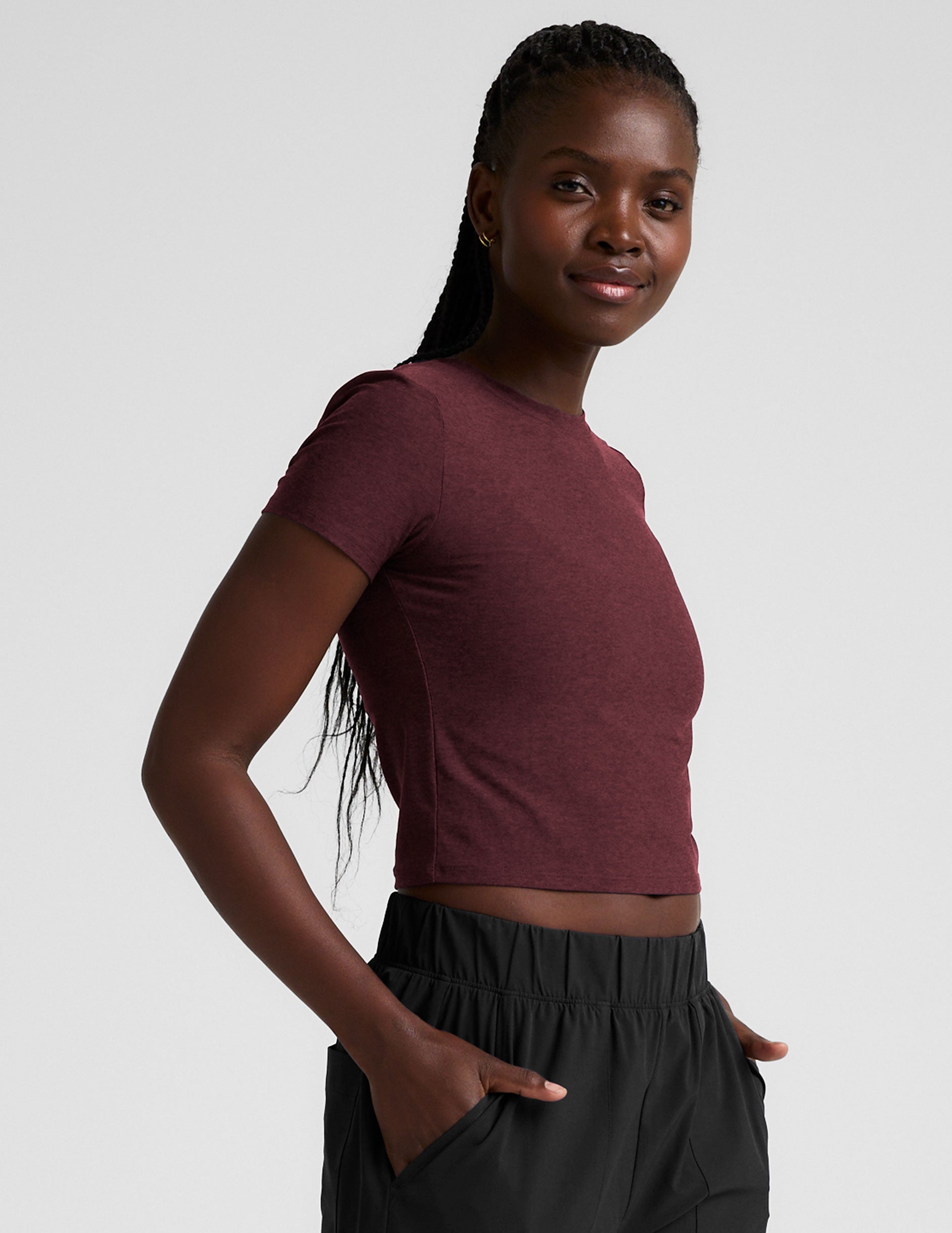 Featherweight Cropped Tee | Beyond Yoga