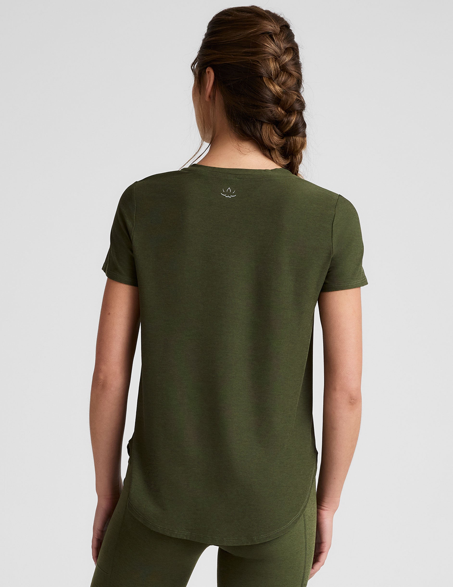 Featherweight On The Down Low Tee | Beyond Yoga