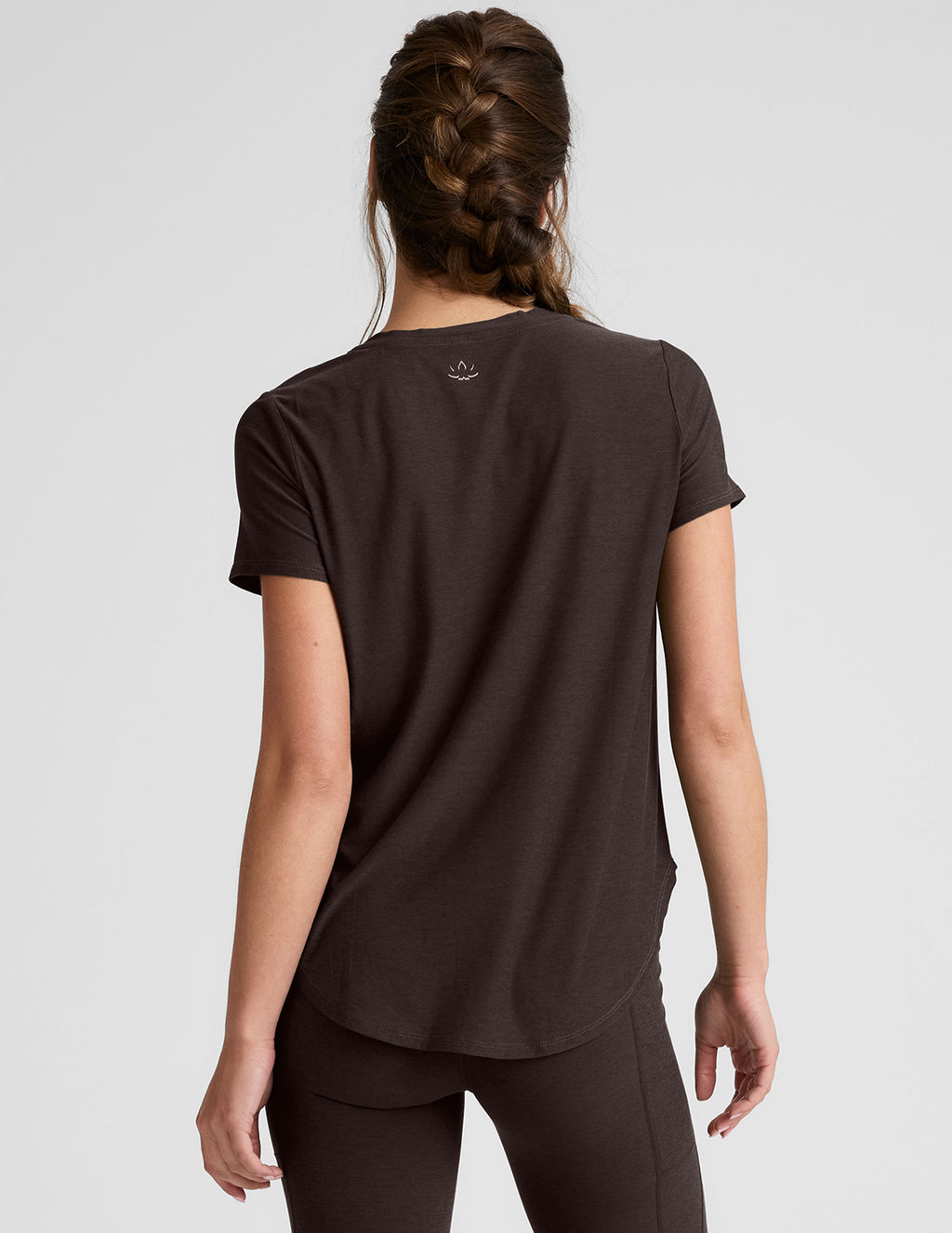 Featherweight On The Down Low Tee | Beyond Yoga