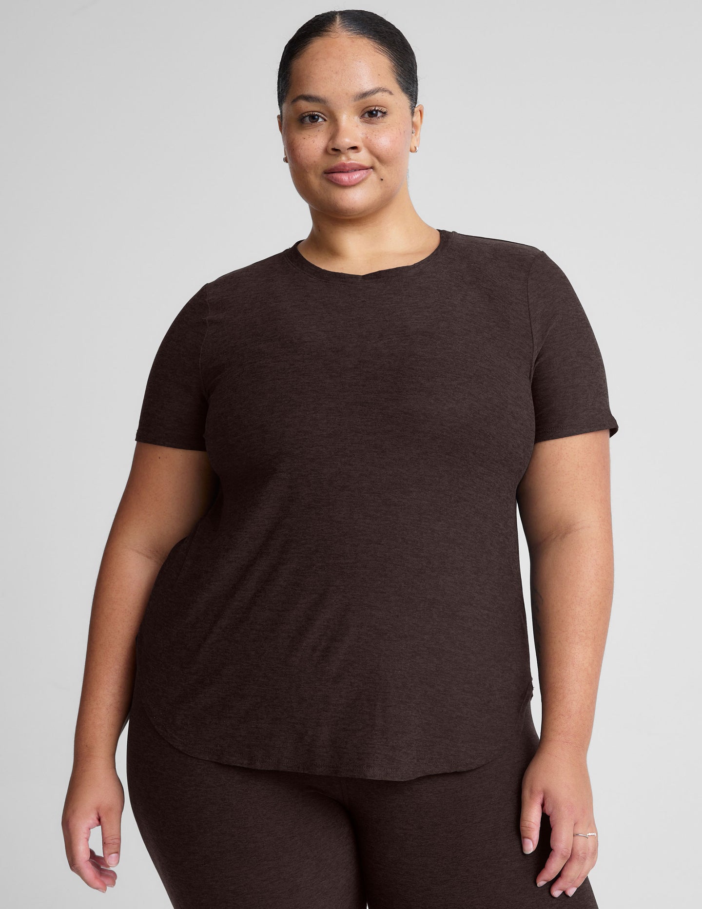 Featherweight On The Down Low Tee | Beyond Yoga
