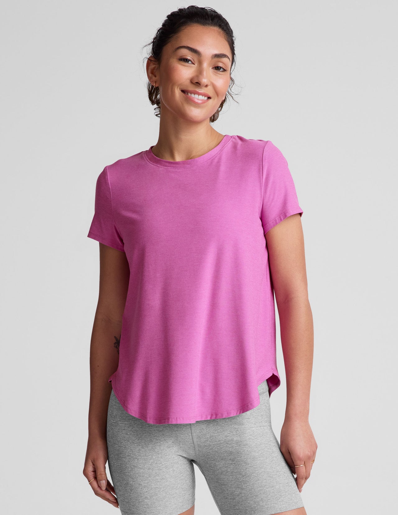 Featherweight On The Down Low Tee | Beyond Yoga