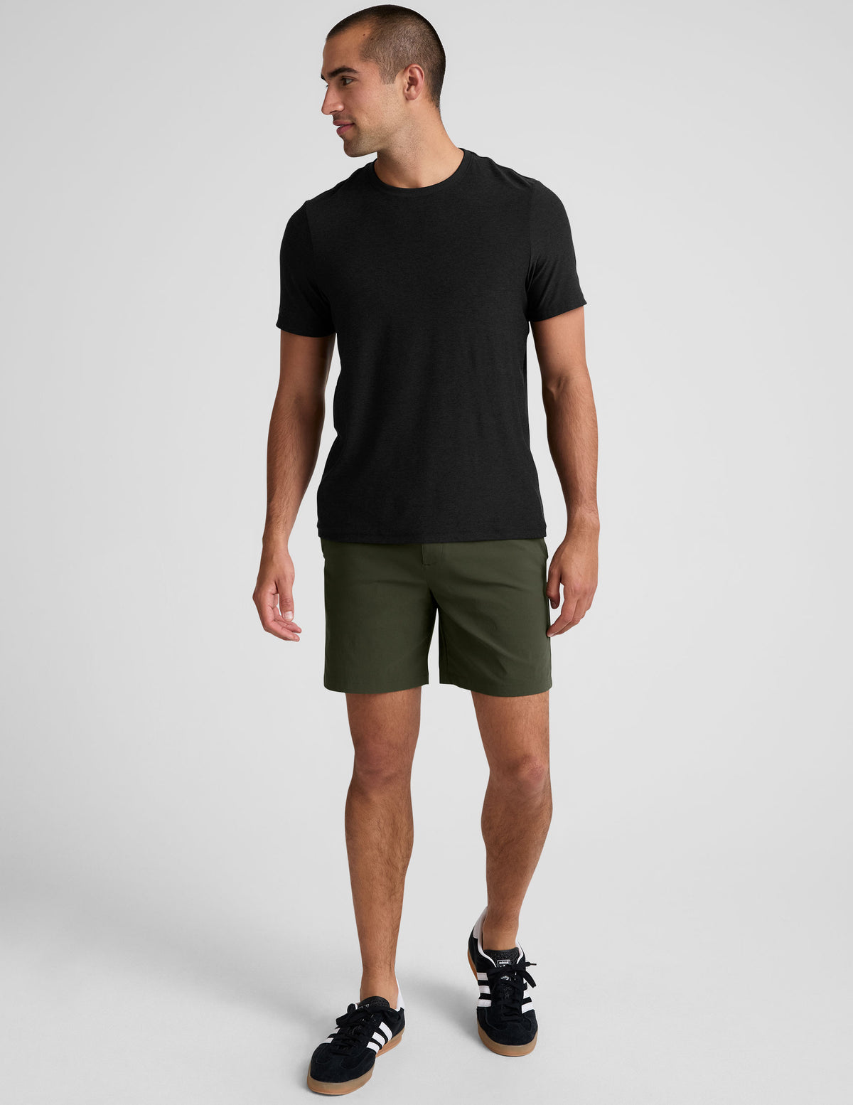Men's 7-Inch Chino Essential Shorts - Forest Moss | Beyond Yoga