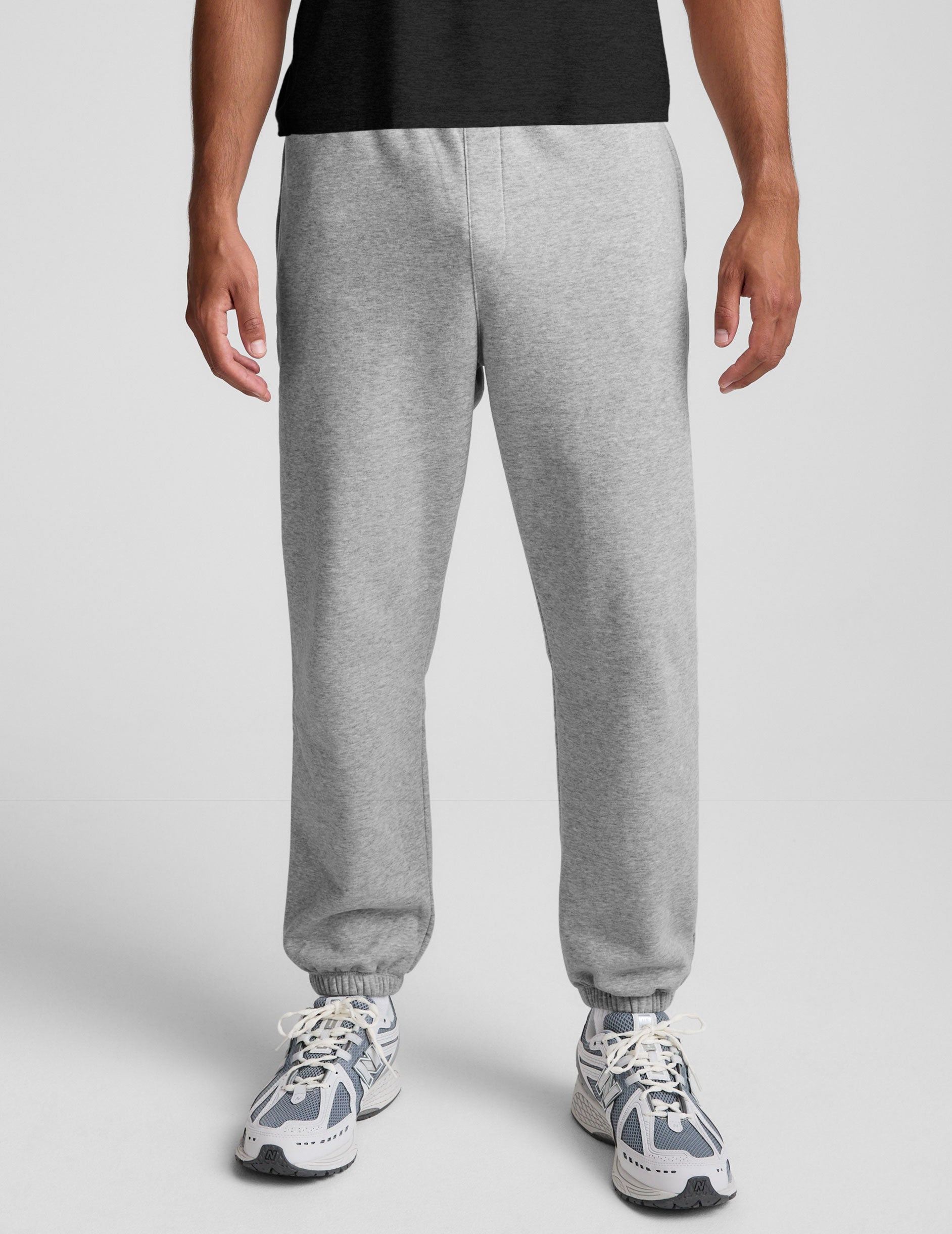 Men's Relaxed Fit Classic Fleece Pants - Light Gray | Beyond Yoga