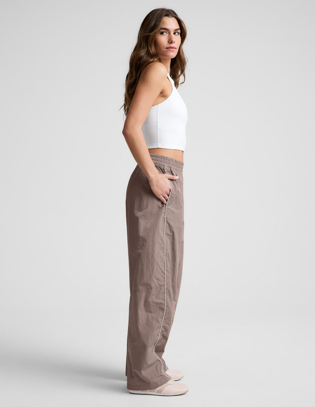 Barrel Leg Pull On Limitless Pant - Rosey Taupe | Beyond Yoga
