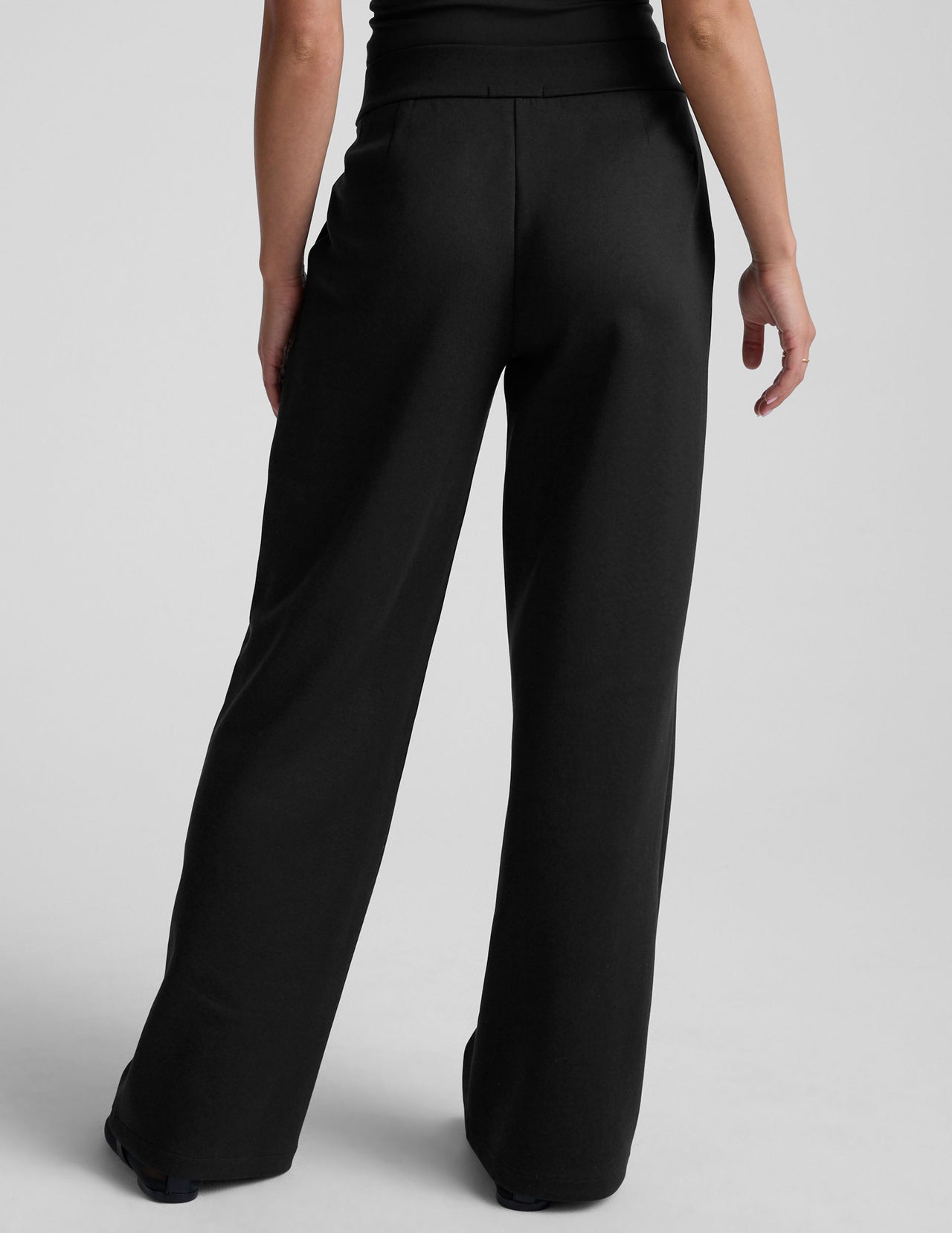 Wide Leg Elastic Waist In The Flow Pant - Black | Beyond Yoga